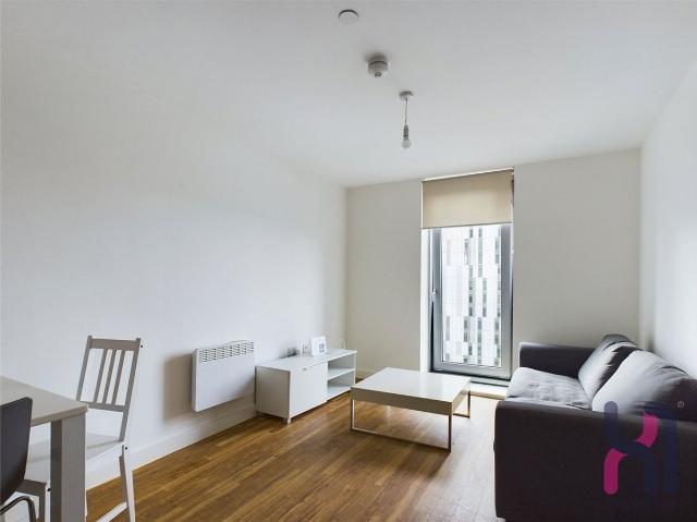 Michigan Point Tower B, 11 Michigan Avenue M50, 1 bed flat to rent, £1,050 pcm | PrimeLocation