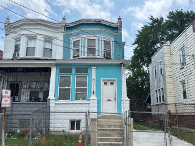 Mickle St