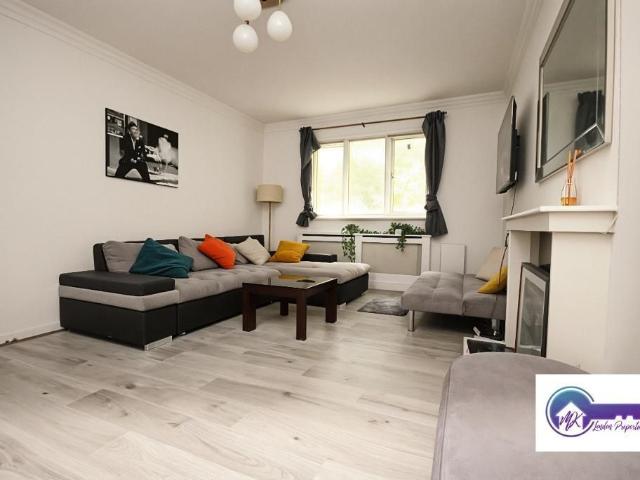 Mickledore, Ampthill Square, London NW1, 3 bed flat to rent, £3,848 pcm | PrimeLocation