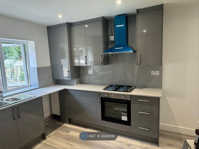 Micklefield Road, High Wycombe HP13, 3 bed semi detached house to rent, £1,750 pcm | PrimeLocation