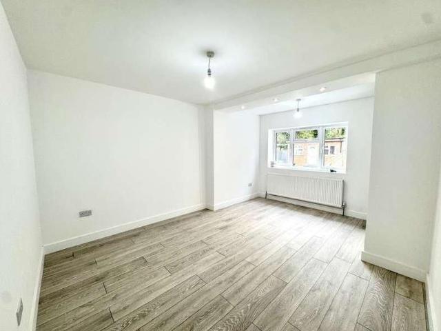 Micklefield Road, High Wycombe, Hpx, HP13