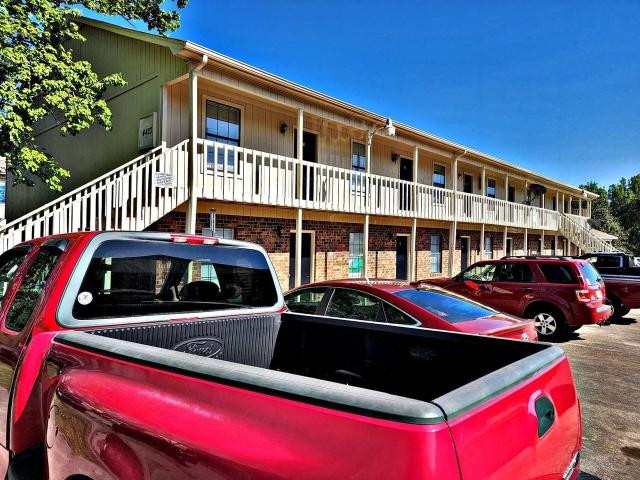 Midtown Manor Aptartments 1 Bedroom Apartment for Rent at 4419 Bonnell Dr Nw, Huntsville, AL 35816
