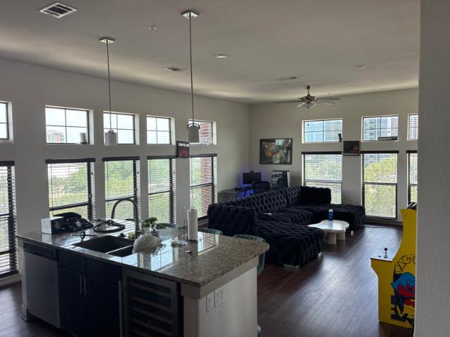 Midtown Apartment