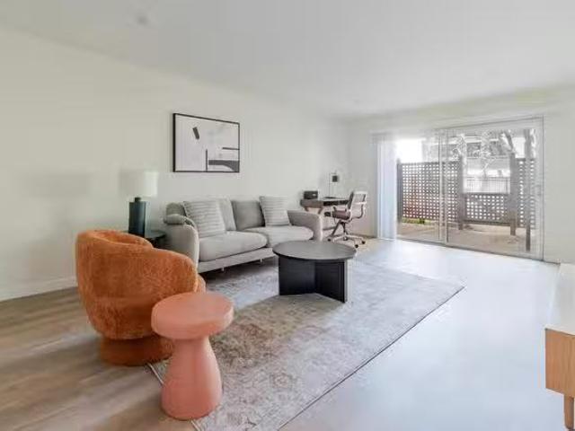 Midtown Court, Palo Alto, CA