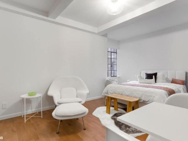 Midtown East NY 102245661
