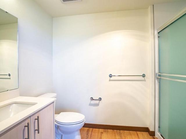 Midtown Flats Studio Apartment for Rent at 8820 Aurora Ave N, Seattle, WA 98103 North College Park