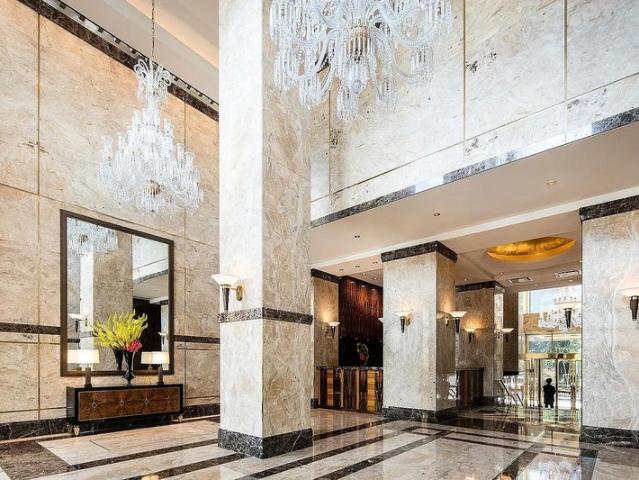 Midtown luxury condo across UN spareroom for rent