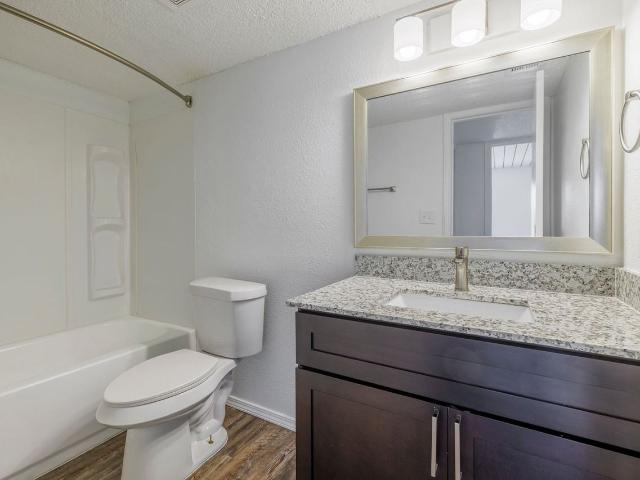 Midtown Park Apartments 2 Bedroom Apartment for Rent at 7625 E 21st St, Tulsa, OK 74129