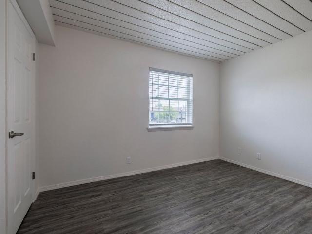 Midtown Park Apartments 3 Bedroom Apartment for Rent at 7625 E 21st St, Tulsa, OK 74129