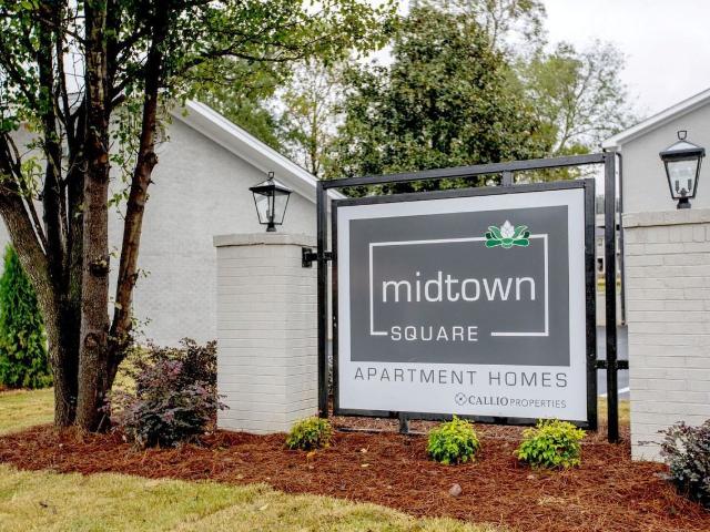 Midtown Square 1 Bedroom Apartment for Rent at 2915 Williamsburg Ln, Chattanooga, TN 37415