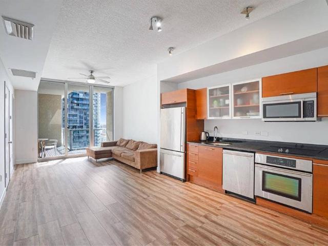 Midtown 2 Miami 1 bed high ceilings