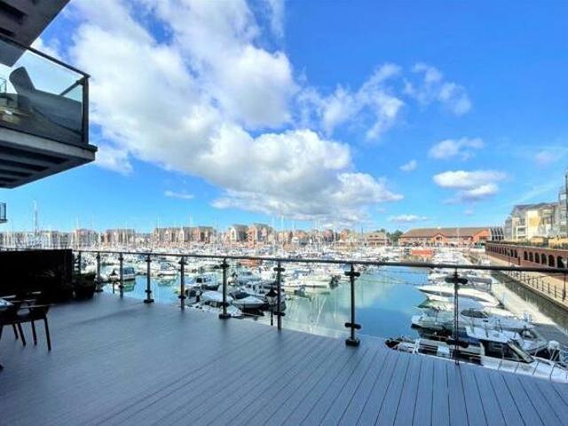 Midway Quay, Eastbourne, 2 Bedroom Flat