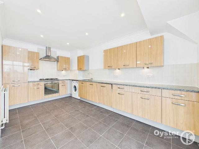 Midwinter Court, 78 Draycott Avenue HA3, 3 bed flat to rent, £2,400 pcm | PrimeLocation