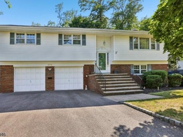 Midwood Rd, Paramus, Home For Sale