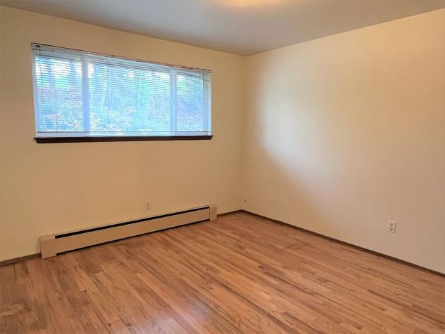 Mid Century 2 bed 1 bath with hardwood and dishwasher. Parking included. 2 Bedroom Apartment for Rent at 1484 S Columbian Way, Seattle, WA 98144 North Beacon Hill
