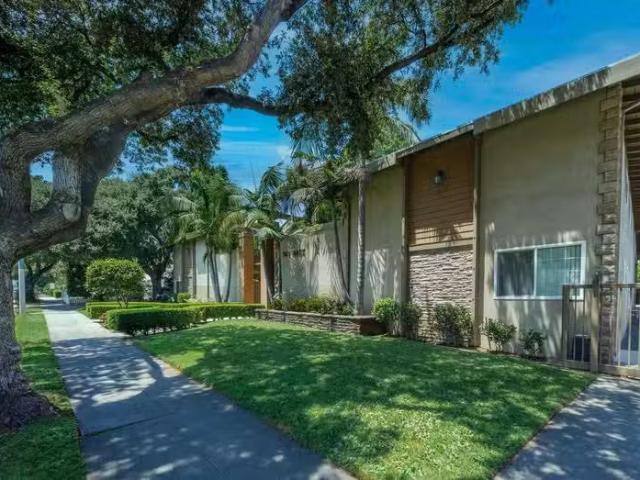 Mid Century Modern, Apartment Pasadena, CA 761 E Orange Gro.