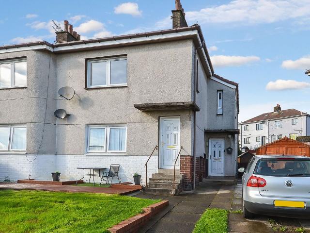 Mid Barrwood Road, Kilsyth G65, 3 bed flat to rent, £775 pcm | PrimeLocation