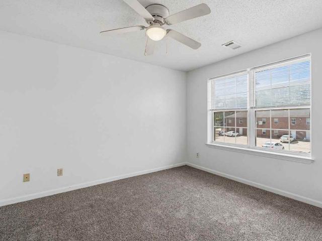 Mid Town Apartments 3 Bedroom Apartment for Rent at 111 Commercial St, Warrensburg, MO 64093