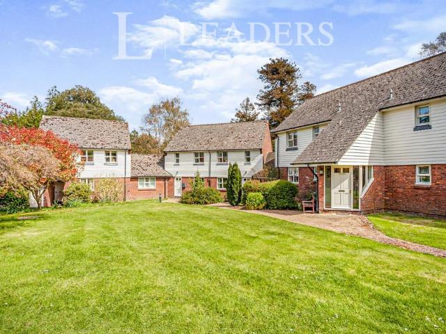 Middleton Court, Lewes Road. 1 bed flat to rent £1,025 pcm £237 pw