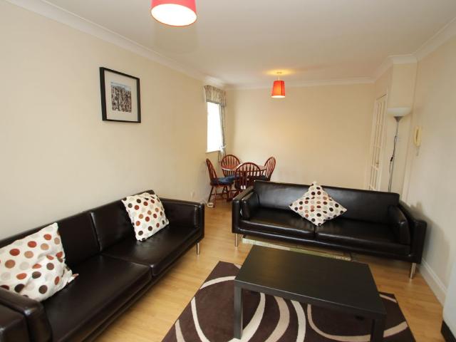 Middleton Court, Newcastle Upon Tyne NE2, 2 bed flat to rent, £1,200 pcm | PrimeLocation