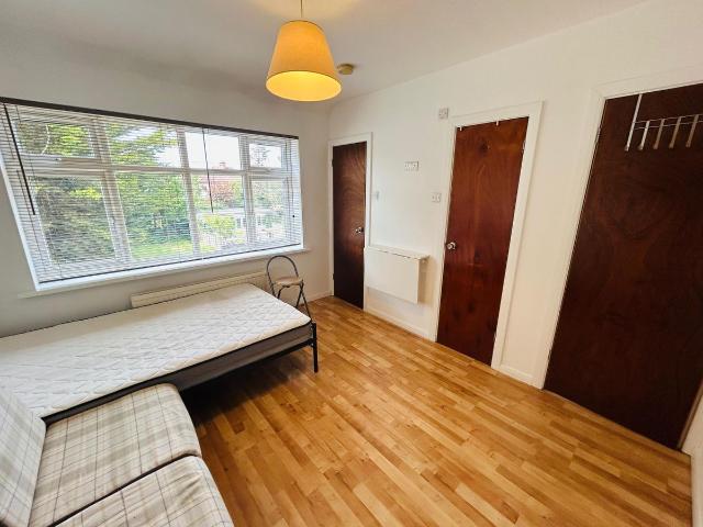 Middleton Avenue, Greenford UB6, Studio to rent, £1,050 pcm | PrimeLocation