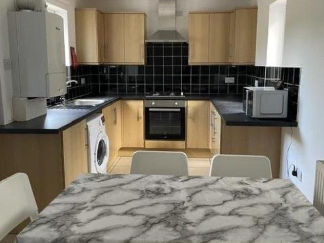 Middleton Boulevard 5 bed house share to rent £3,250 pcm £750 pw