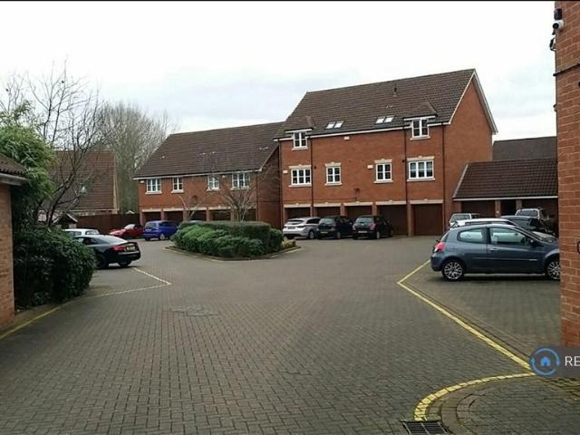Middleton, Milton Keynes, MK10 3 bed flat to rent £1,675 pcm £387 pw