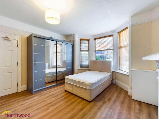 Middleton Road, Banbury, OX16