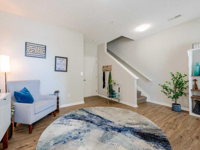 Middletown Landing 1 Bedroom Apartment for Rent at 700 Landis Ridge Dr, Louisville, KY 40245