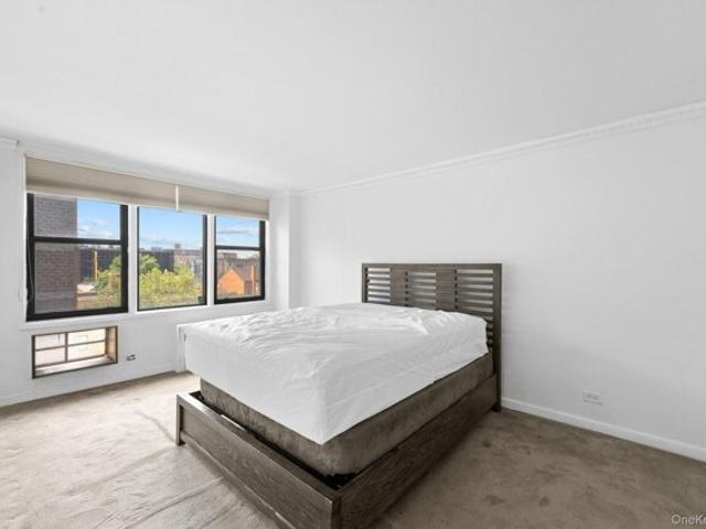 Middletown Rd Apt A, Bronx, Property For Sale
