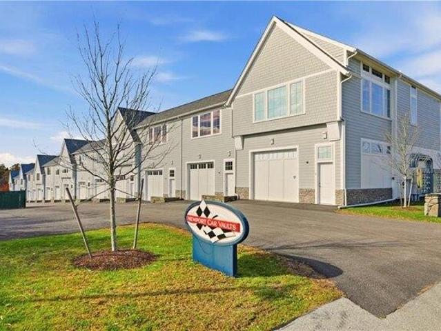 Middletown RI 02842 102561989