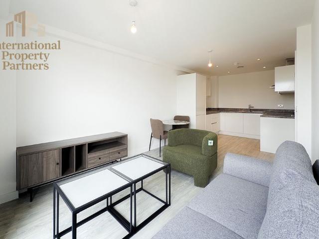 Middlewood Plaza, Craven Street, Salford M5, 1 bed flat to rent, £1,100 pcm | PrimeLocation