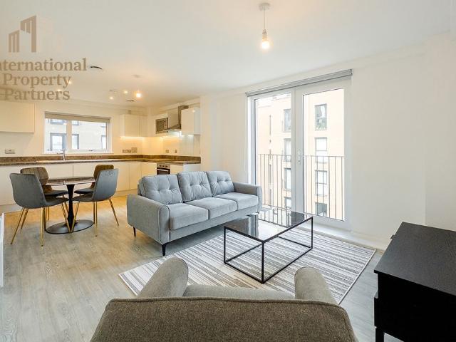 Middlewood Plaza, 3 Craven Street, Salford M5, 2 bed flat to rent, £1,350 pcm | PrimeLocation