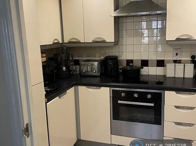 Middlewood St, Salford, M5 2 bed flat to rent £1,050 pcm £242 pw