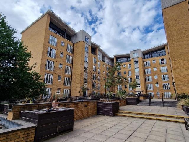 Middlewood Street, Salford M5, 2 bed flat to rent, £1,100 pcm | PrimeLocation