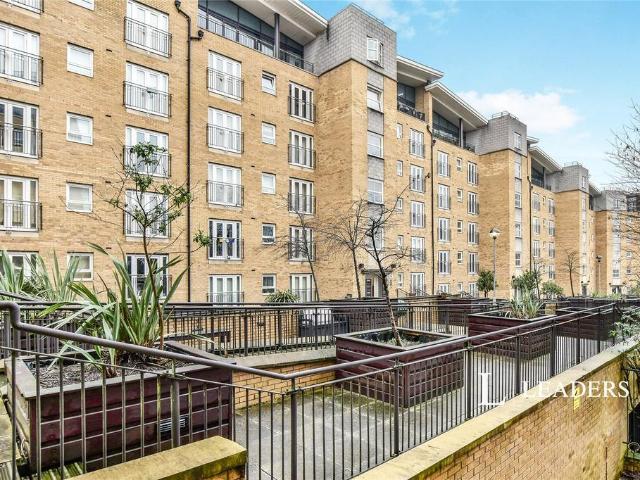 Middlewood Street, Salford, Greater. 2 bed flat to rent £1,050 pcm £242 pw