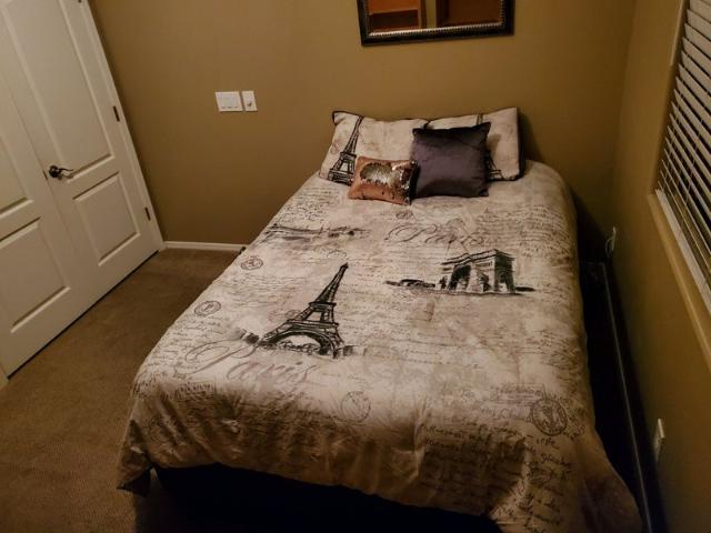Middle Bedroom