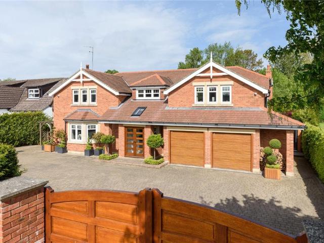 Middle Drive, Darras Hall, Ponteland. 5 bed detached house to rent £8,500 pcm £1,962 pw