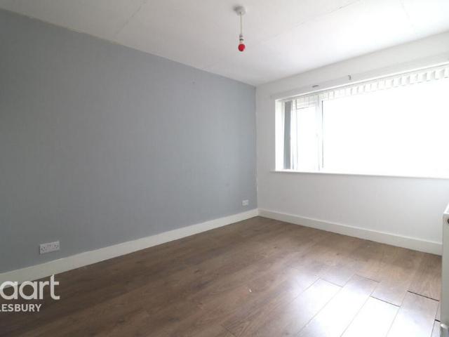 Middle Field, AYLESBURY 4 bed duplex to rent £1,700 pcm £392 pw