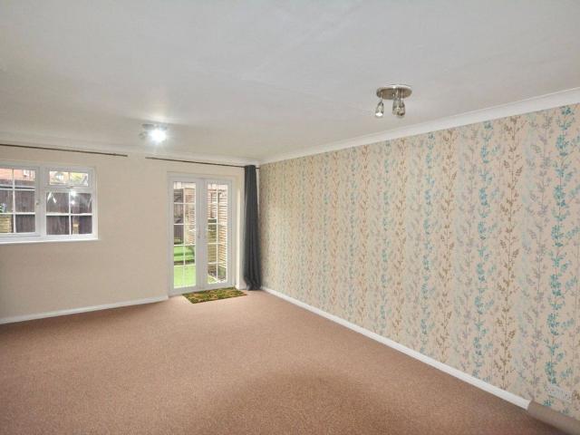 Middle Lane, Epsom, Surrey, KT17 1DP