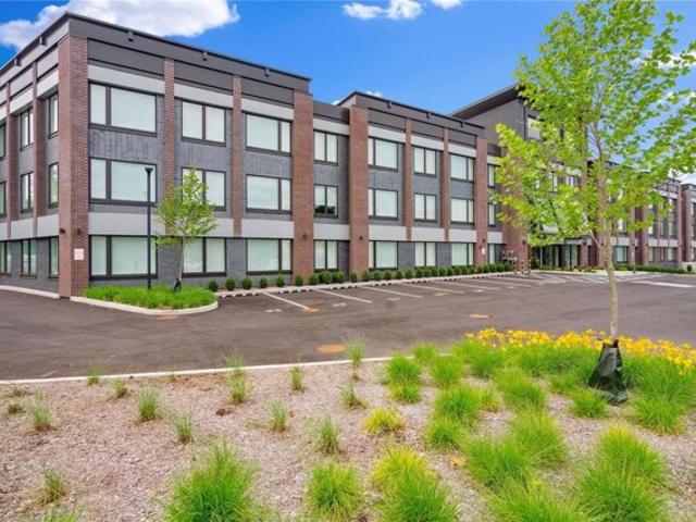 Middle Neck Rd Unit,great Neck, Condo For Sale
