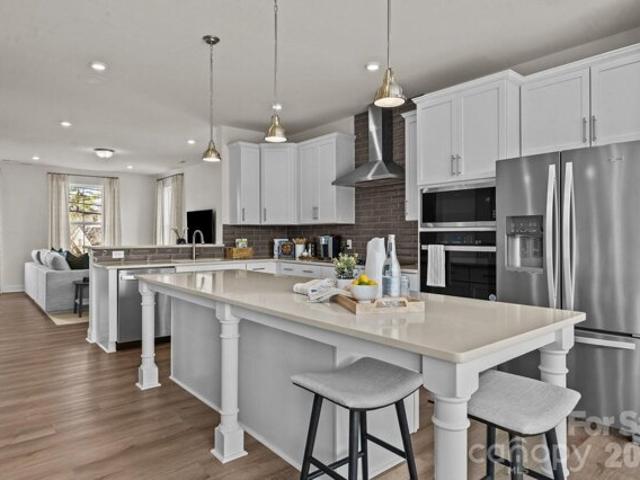 Middle St, Charlotte, Home For Sale