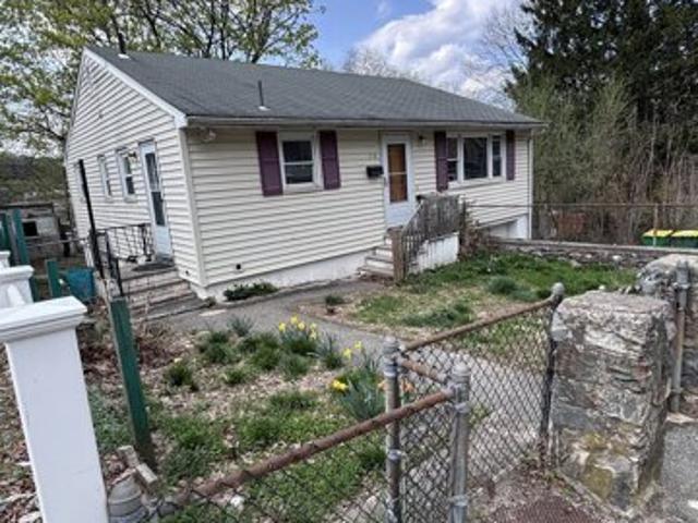 Middle St, Waterbury, Home For Sale
