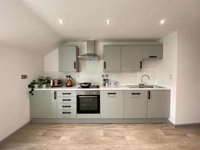 Middle Street, Beeston, Nottingham, Nottinghamshire NG9, 5 bed shared accommodation to rent, £2,708 pcm | PrimeLocation