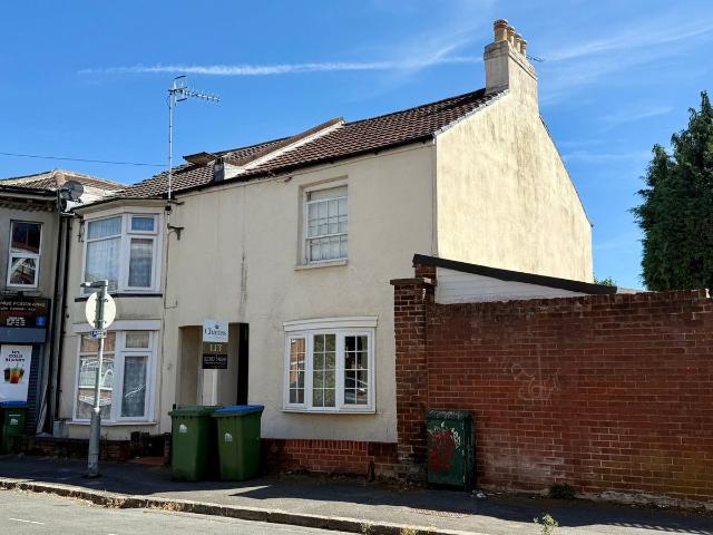 Middle Street, Southampton, Hampshire SO14, 2 bed terraced house to rent, £1,400 pcm | PrimeLocation