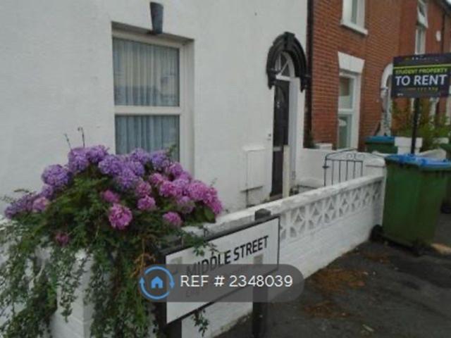 Middle Street, Southampton SO14, Room to rent, £474 pcm | PrimeLocation
