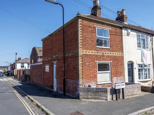 Middle Street, Southampton 2 bed end of terrace house to rent £1,425 pcm £329 pw