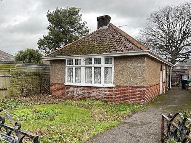 Middle Road, Oakdale, 3 Bedroom Detached