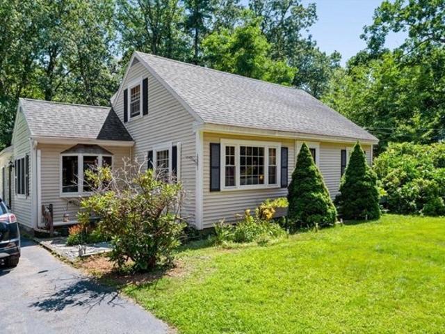 Middle Rd, Amesbury, Home For Sale