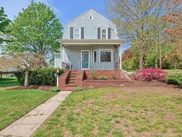 Middle Rd, Acushnet, Home For Sale